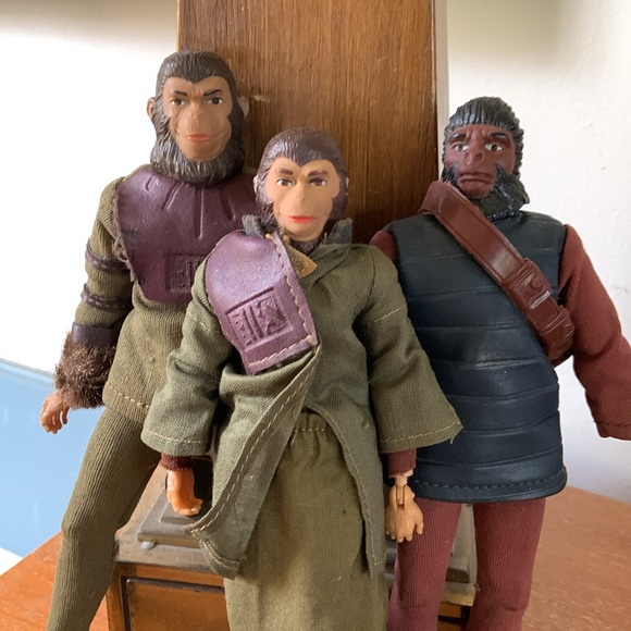 Vintage | Toys | Vintage 97s Mego Planet Of The Apes Action Figures Set ...